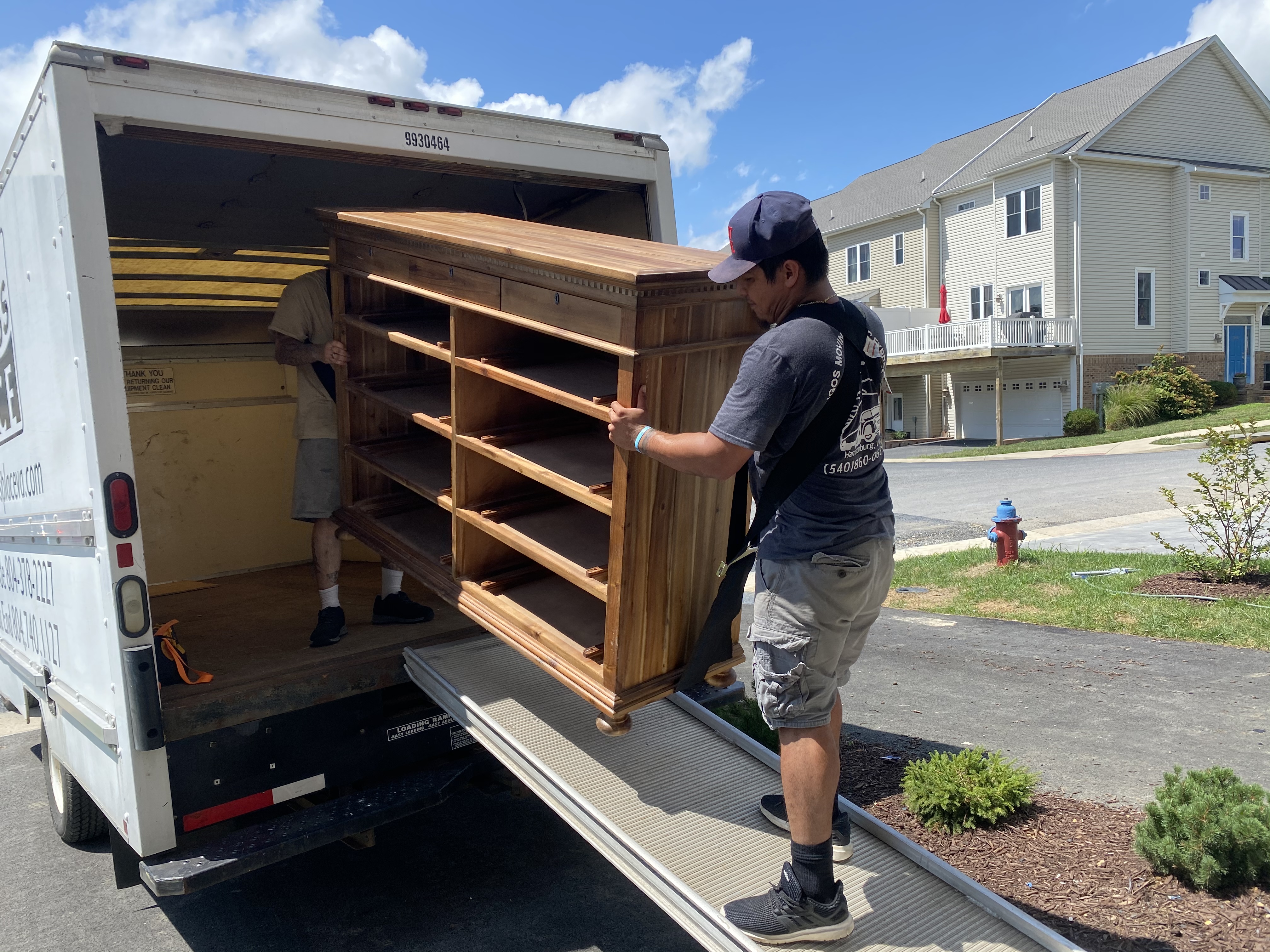 2 Amigos Moving